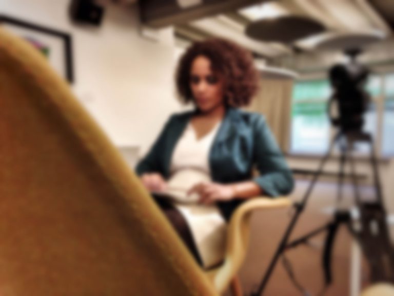 vro tv veronica rocha bio header - V'RO TV